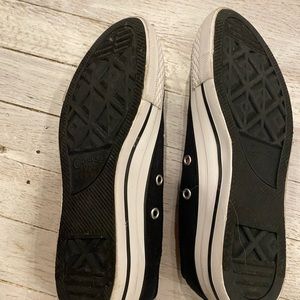 Converse | Shoes | Copy Converse Black Low Top Canvas With Neon St ...